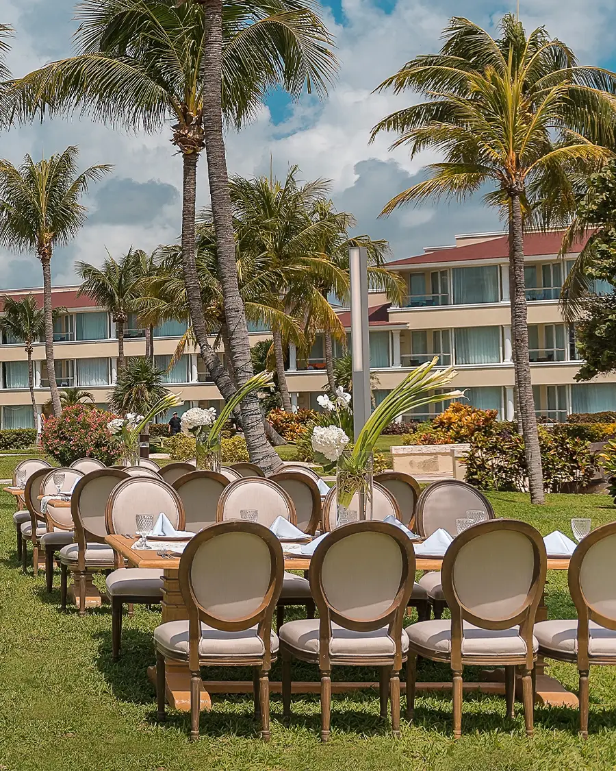 Destinations: Moon Palace The Grand Cancun | Palace Weddings