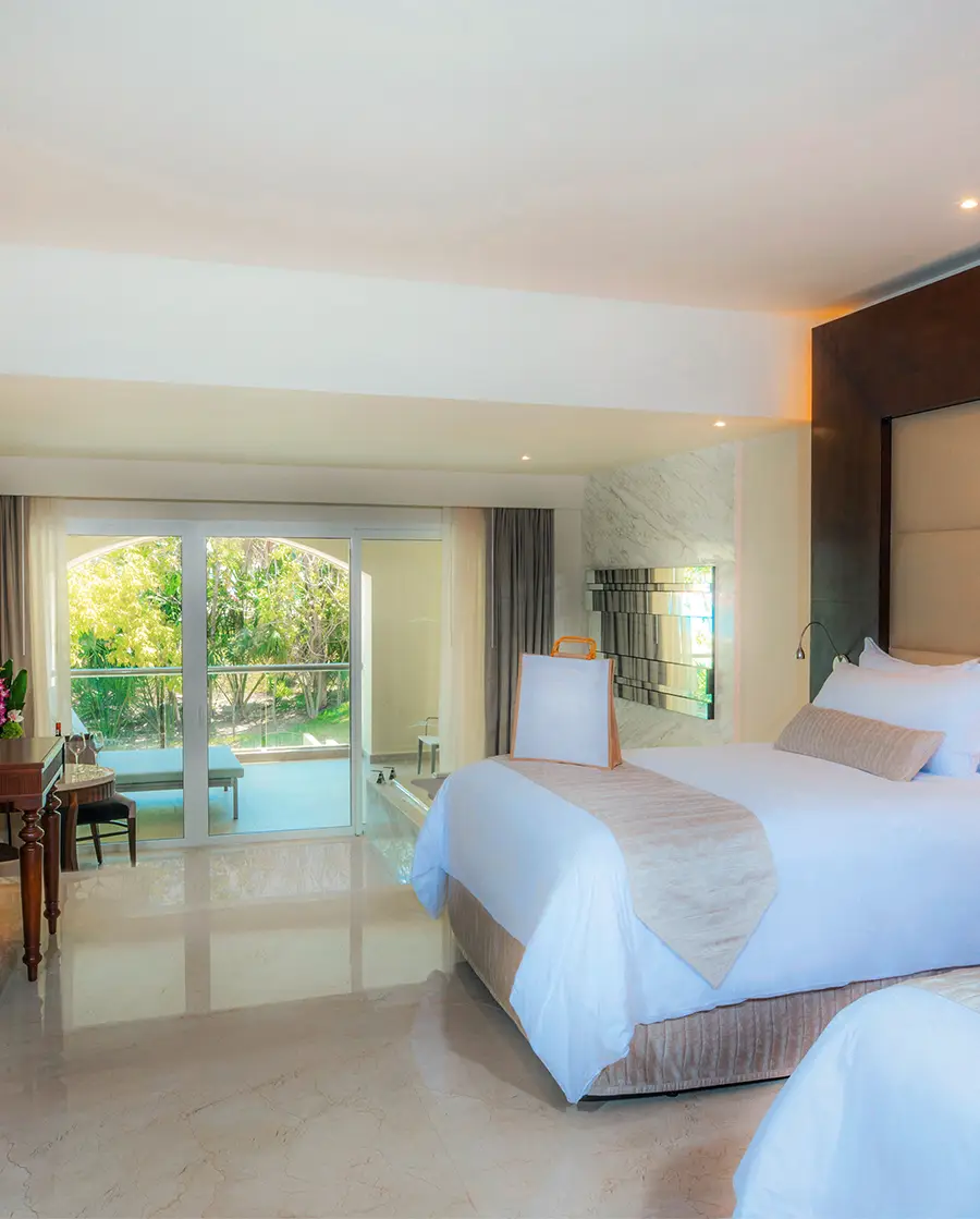Destinations: Moon Palace The Grand Cancun | Palace Weddings