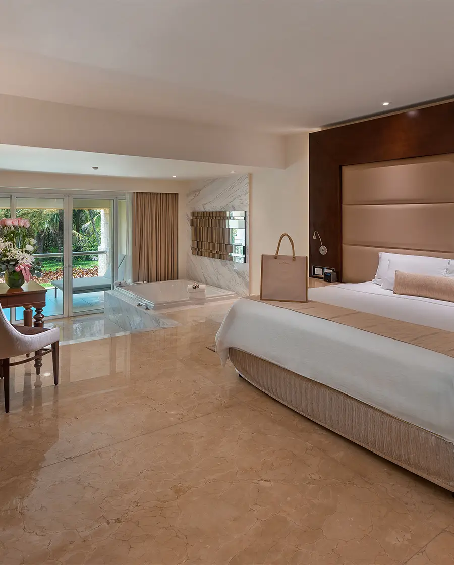 Destinations: Moon Palace The Grand Cancun | Palace Weddings